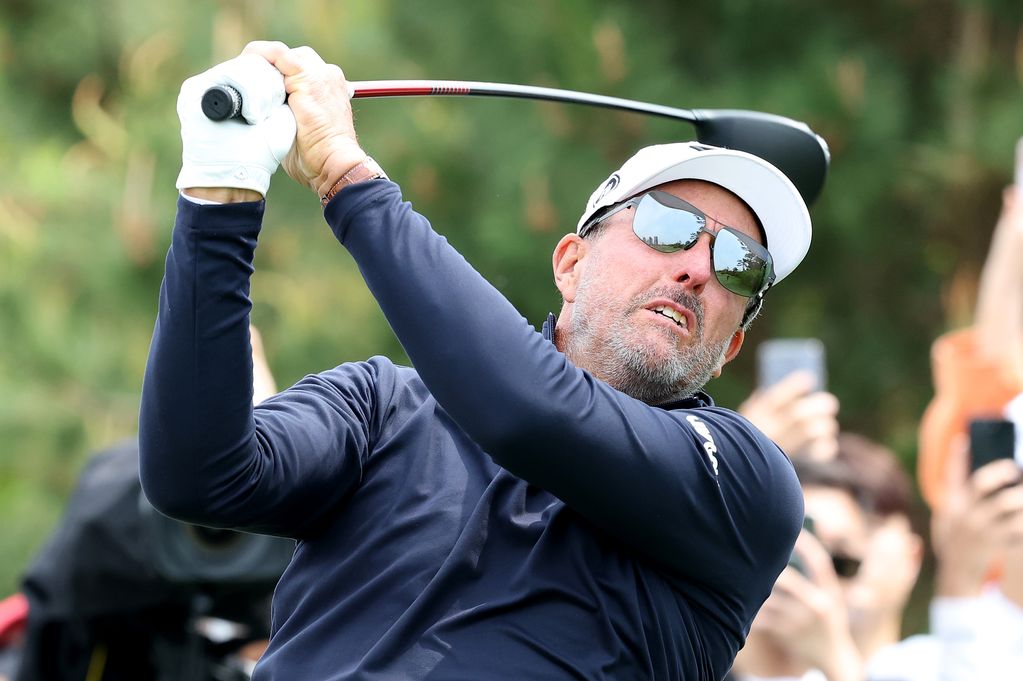 Phil Mickelson left with egg on his face after Scottie Scheffler’s ...